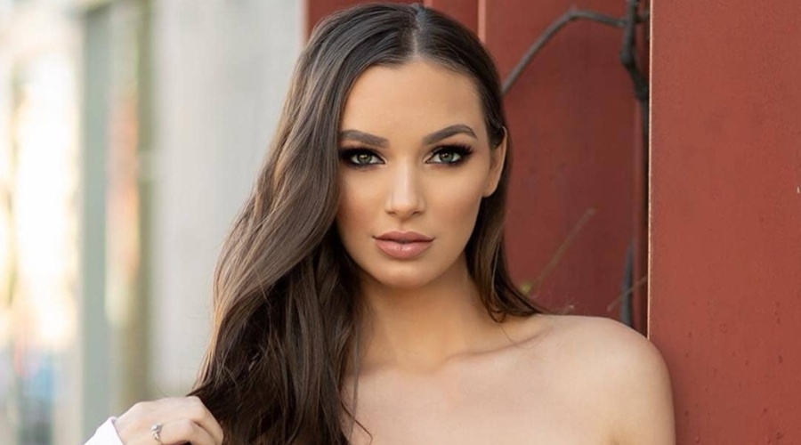 Selina Labara - Age, Height, Net Worth, Boyfriend, Bio, Facts, Wiki